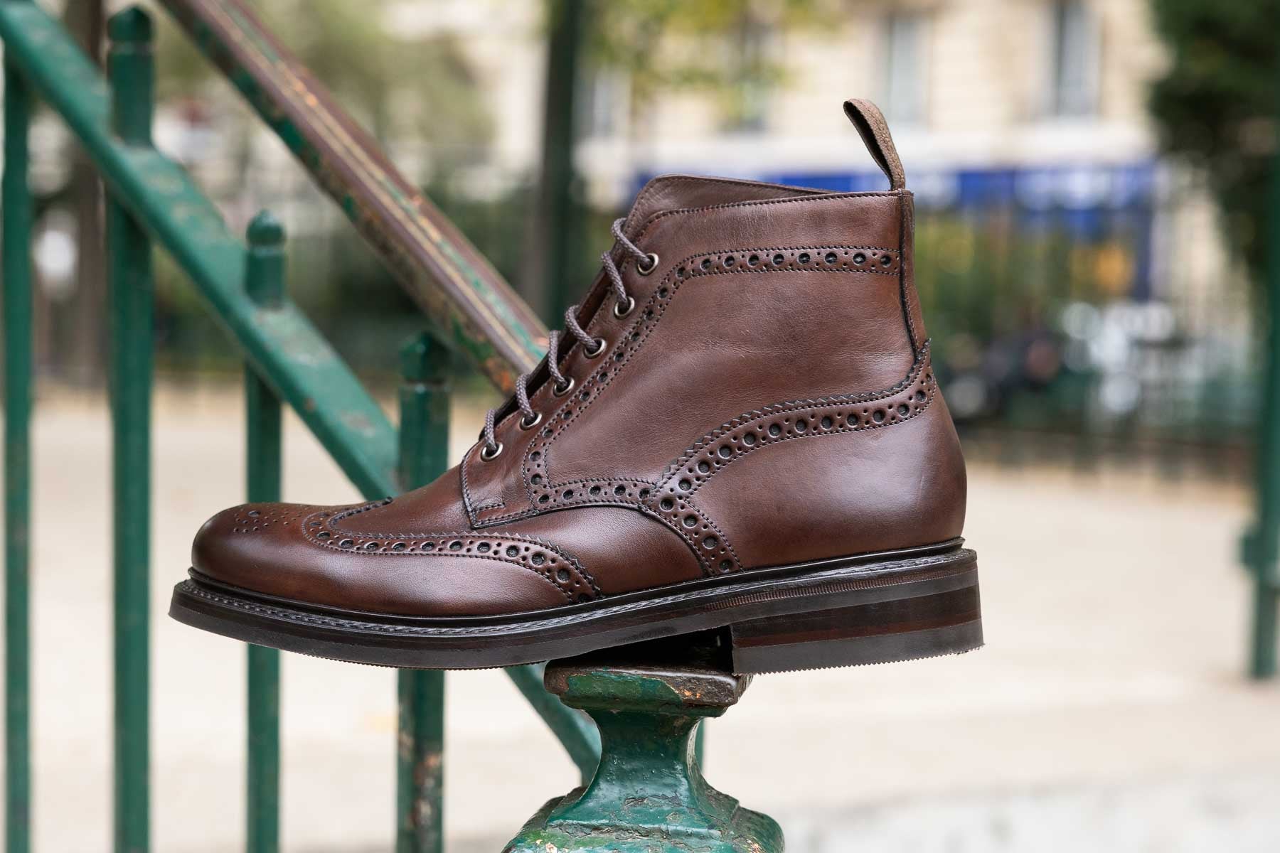 Loake - Boots Bedale Dark Brown à semelle gomme – British Shoes